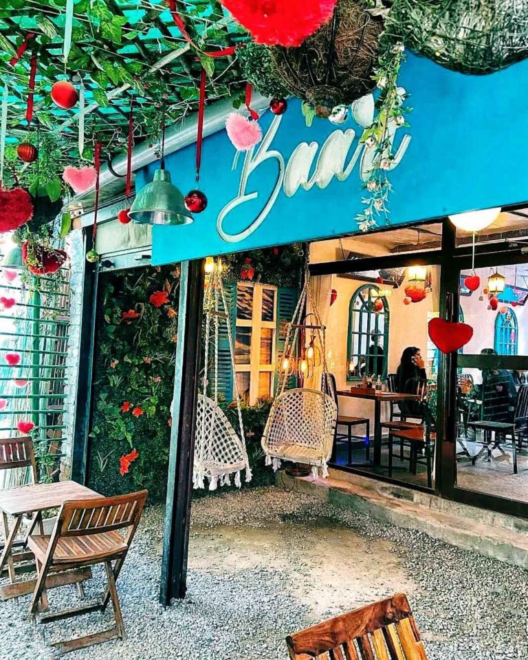Top 9 Champa Gali Cafes, Saket Delhi | Trendswe
