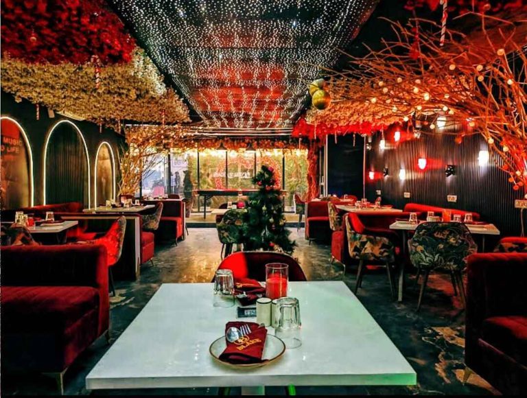 Top 9 Champa Gali Cafes, Saket Delhi | Trendswe