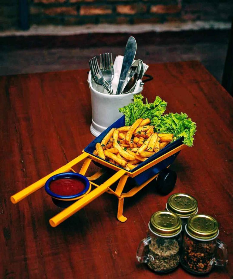 Top 9 Champa Gali Cafes, Saket Delhi | Trendswe