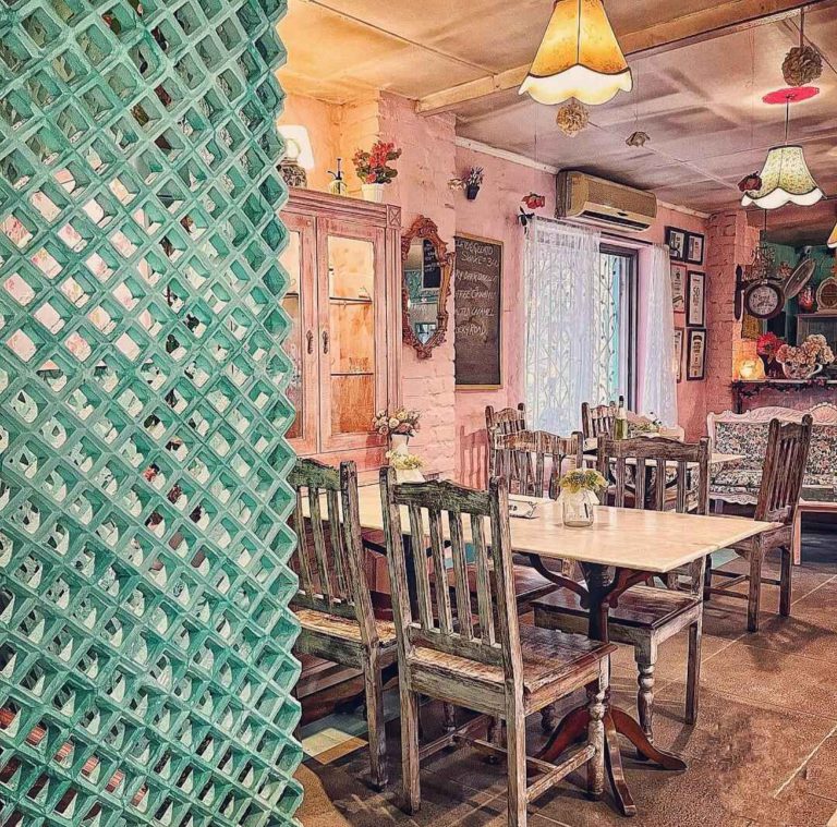 Top 9 Champa Gali Cafes, Saket Delhi | Trendswe