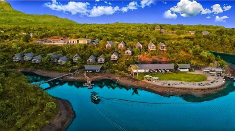 Top 8 Romantic Resorts in Lonavala For Couples | Trendswe