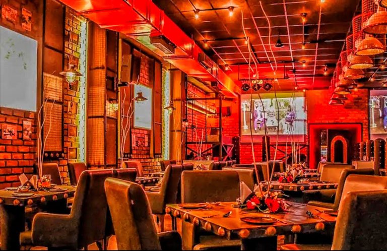 Top 13 Nightclubs in Indore - Trends We