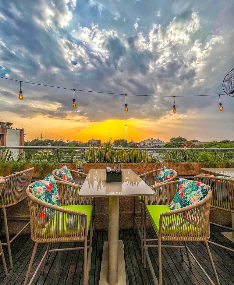 Top 13 Nightclubs in Indore - Trends We