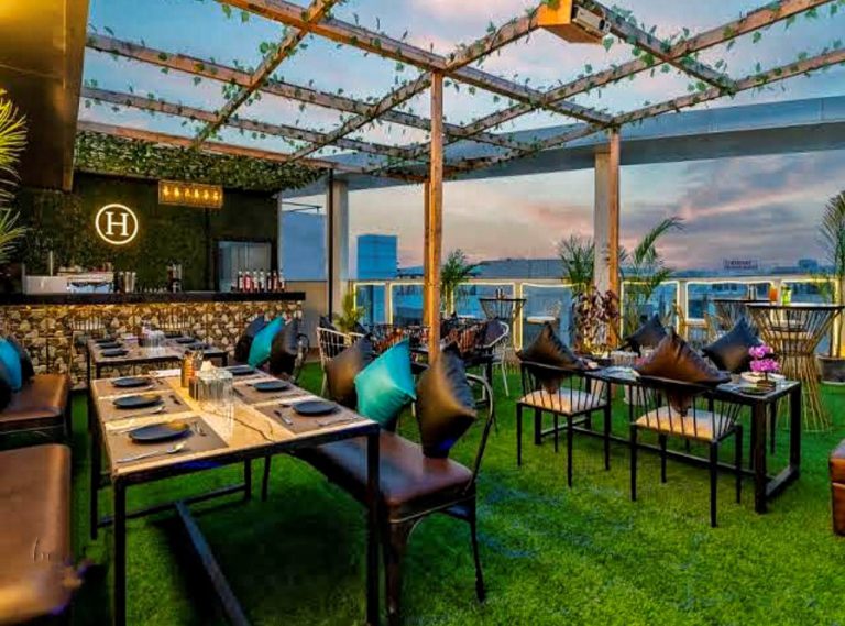 Top 10 Nightclubs of Udaipur - Trends We
