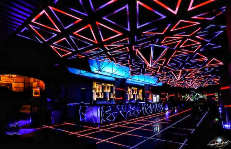 Top 11 Nightclubs in Andheri - Trends We
